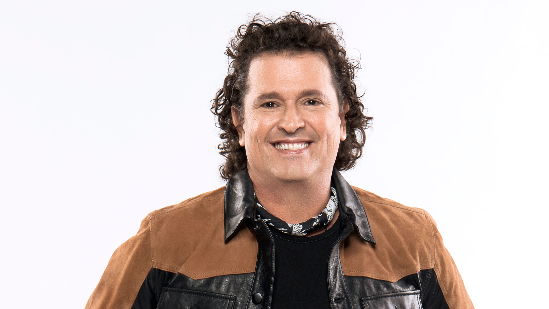 Carlos Vives lanza "Besos en cualquier horario"